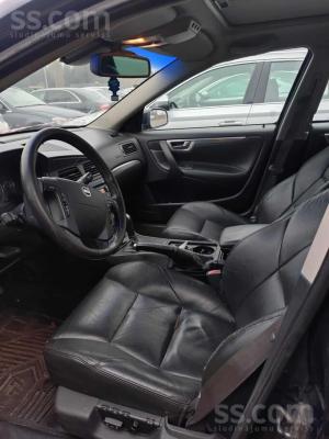 Black Volvo V70 2003 in Riga, with an engine capacity of 2.40 L and mileage of 297 thousand km for 1000 €, photo 6 on AUTOMOTO.COM.LV