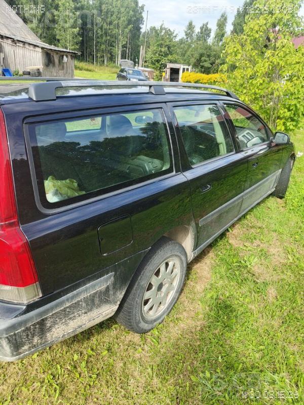 Черный Вольво В70 2003 в Балви, объемом двигателя 2.40 л и пробегом 356 тыс. км за 1450 €, фото 2 на AUTOMOTO.COM.LV