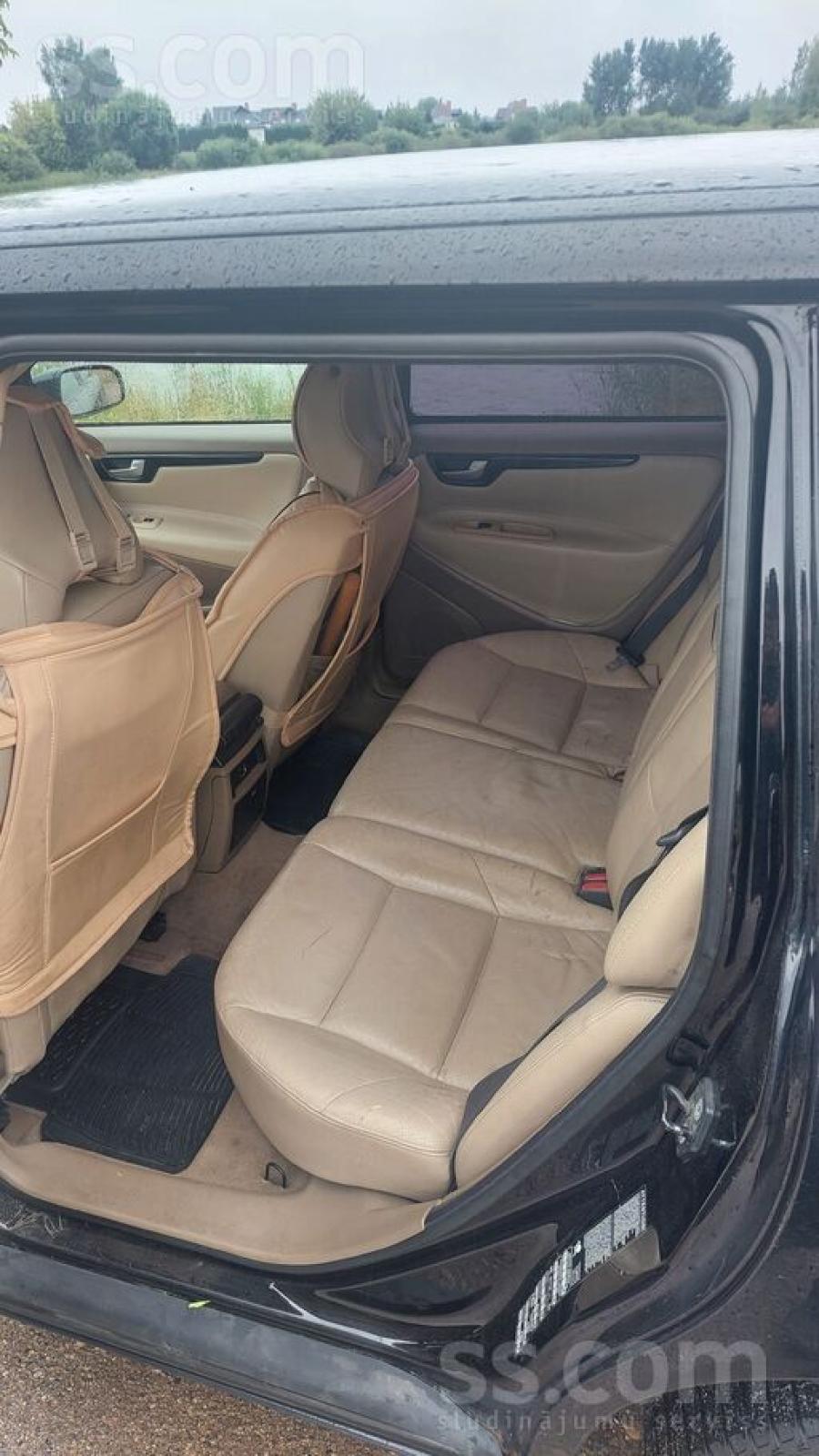 Melns Volvo V70 2003 Daugavpils, ar dzinēja tilpumu 2.40 L un nobraukumu 366 tūkst. km par 1250 €, foto 7 vietnē AUTOMOTO.COM.LV