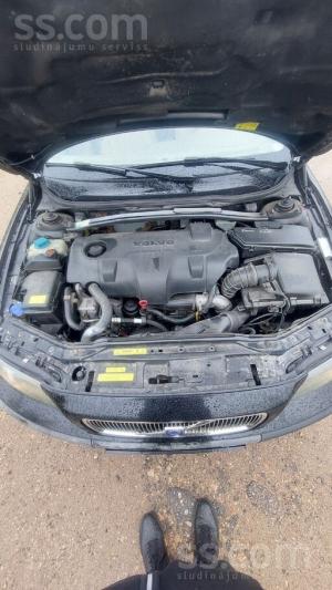 Melns Volvo V70 2003 Daugavpils, ar dzinēja tilpumu 2.40 L un nobraukumu 366 tūkst. km par 1250 €, foto 8 vietnē AUTOMOTO.COM.LV