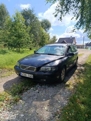 Black Volvo V70 2003 in Vilnius, with an engine capacity of 2.40 L and mileage of 395 thousand km for 899 €, photo  on AUTOMOTO.COM.LV