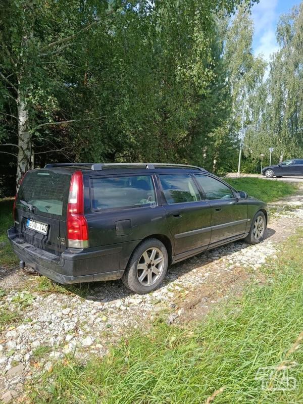 Melns Volvo V70 2003 Viļņa, ar dzinēja tilpumu 2.40 L un nobraukumu 395 tūkst. km par 899 €, foto 4 vietnē AUTOMOTO.COM.LV