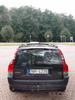 Melns Volvo V70 2003 Rīga, ar dzinēja tilpumu 2.40 L un nobraukumu 297 tūkst. km par 750 €, foto 4 vietnē AUTOMOTO.COM.LV