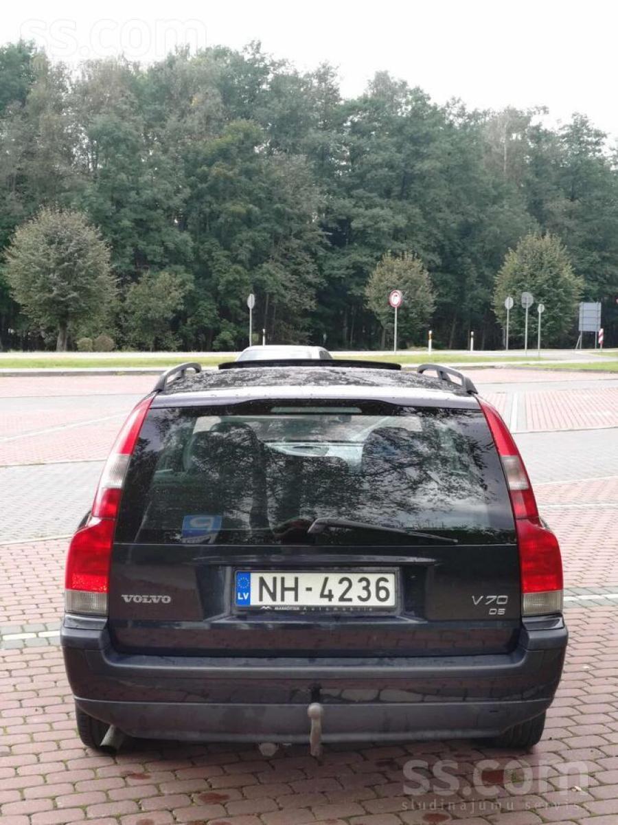Melns Volvo V70 2003 Rīga, ar dzinēja tilpumu 2.40 L un nobraukumu 297 tūkst. km par 750 €, foto 4 vietnē AUTOMOTO.COM.LV