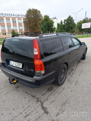Melns Volvo V70 2003 Aizkraukle, ar dzinēja tilpumu 2.40 L un nobraukumu 0 tūkst. km par 1450 €, foto 3 vietnē AUTOMOTO.COM.LV