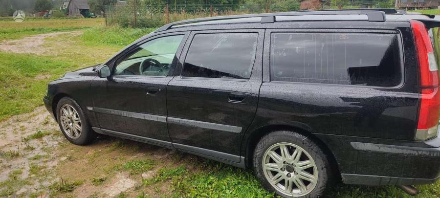 Черный Вольво В70 2003 в Вильнюс, объемом двигателя 2.40 л и пробегом 344 тыс. км за 2600 €, фото 10 на AUTOMOTO.COM.LV