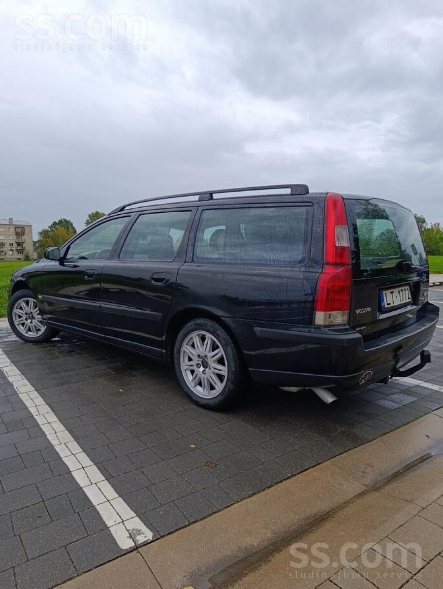 Melns Volvo V70 2003 Rīga, ar dzinēja tilpumu 2.40 L un nobraukumu 399 tūkst. km par 1790 €, foto 3 vietnē AUTOMOTO.COM.LV