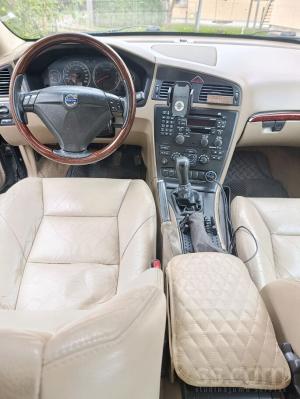 Melns Volvo V70 2003 Rīga, ar dzinēja tilpumu 2.40 L un nobraukumu 399 tūkst. km par 1790 €, foto 7 vietnē AUTOMOTO.COM.LV