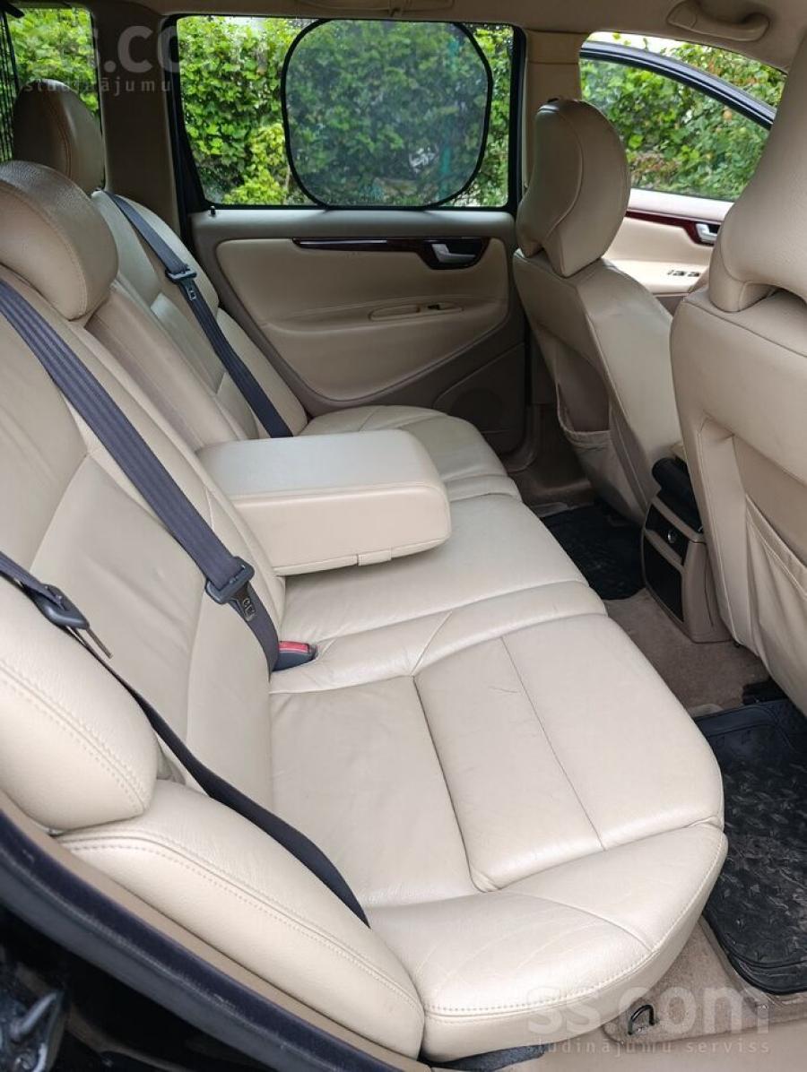 Melns Volvo V70 2003 Rīga, ar dzinēja tilpumu 2.40 L un nobraukumu 399 tūkst. km par 1790 €, foto 9 vietnē AUTOMOTO.COM.LV