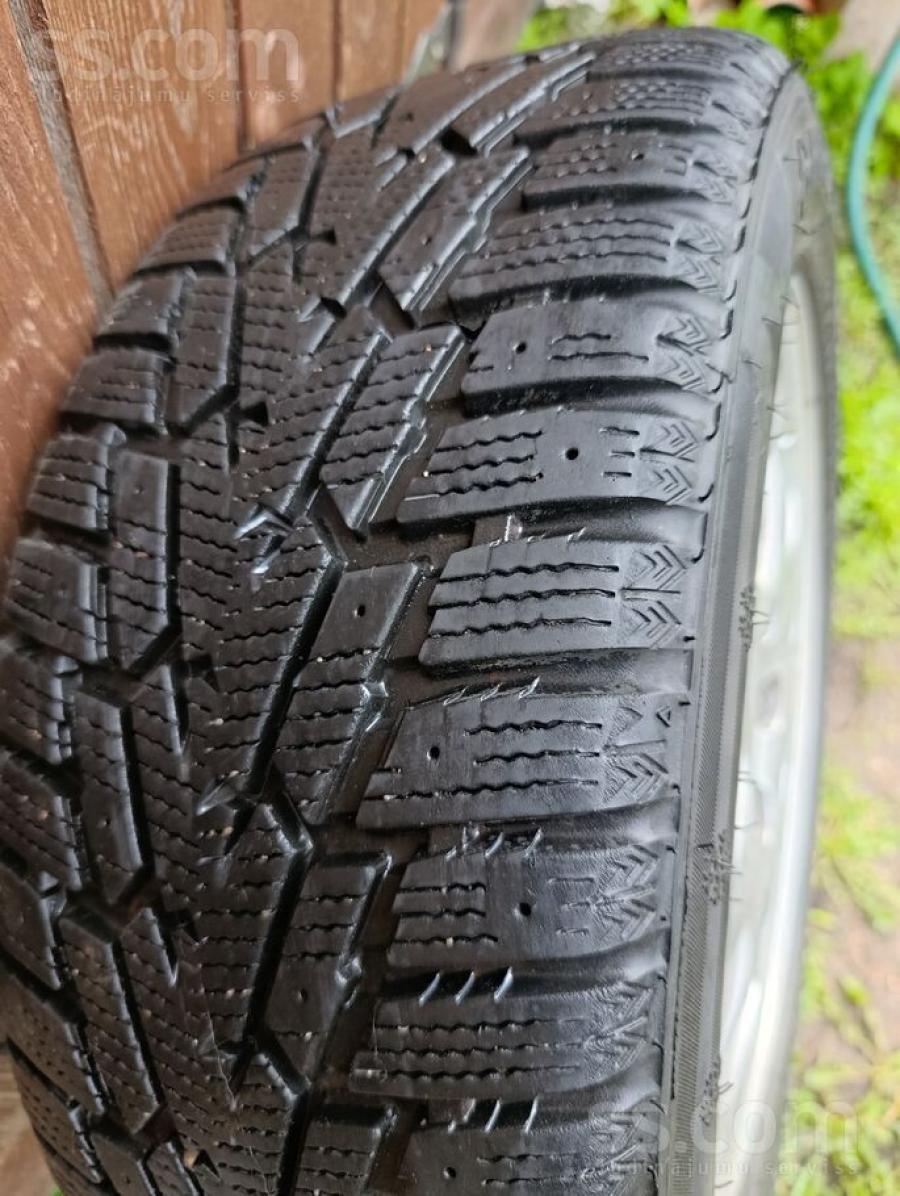 Melns Volvo V70 2003 Rīga, ar dzinēja tilpumu 2.40 L un nobraukumu 399 tūkst. km par 1790 €, foto 14 vietnē AUTOMOTO.COM.LV