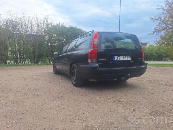 Черный Вольво В70 2003 в Тукумс, объемом двигателя 2.40 л и пробегом 312 тыс. км за 1499 €, фото 5 на AUTOMOTO.COM.LV