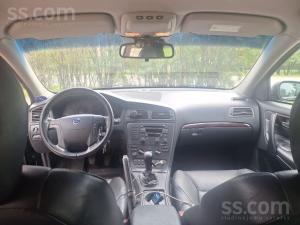 Черный Вольво В70 2003 в Тукумс, объемом двигателя 2.40 л и пробегом 312 тыс. км за 1499 €, фото 7 на AUTOMOTO.COM.LV