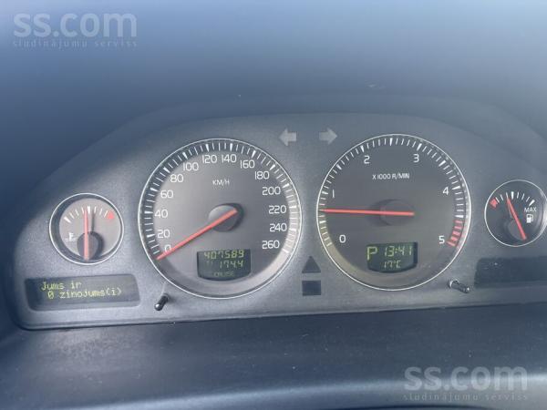 Black Volvo V70 2003 in Jelgava, with an engine capacity of 2.40 L and mileage of 400 thousand km for 1700 €, photo 11 on AUTOMOTO.COM.LV