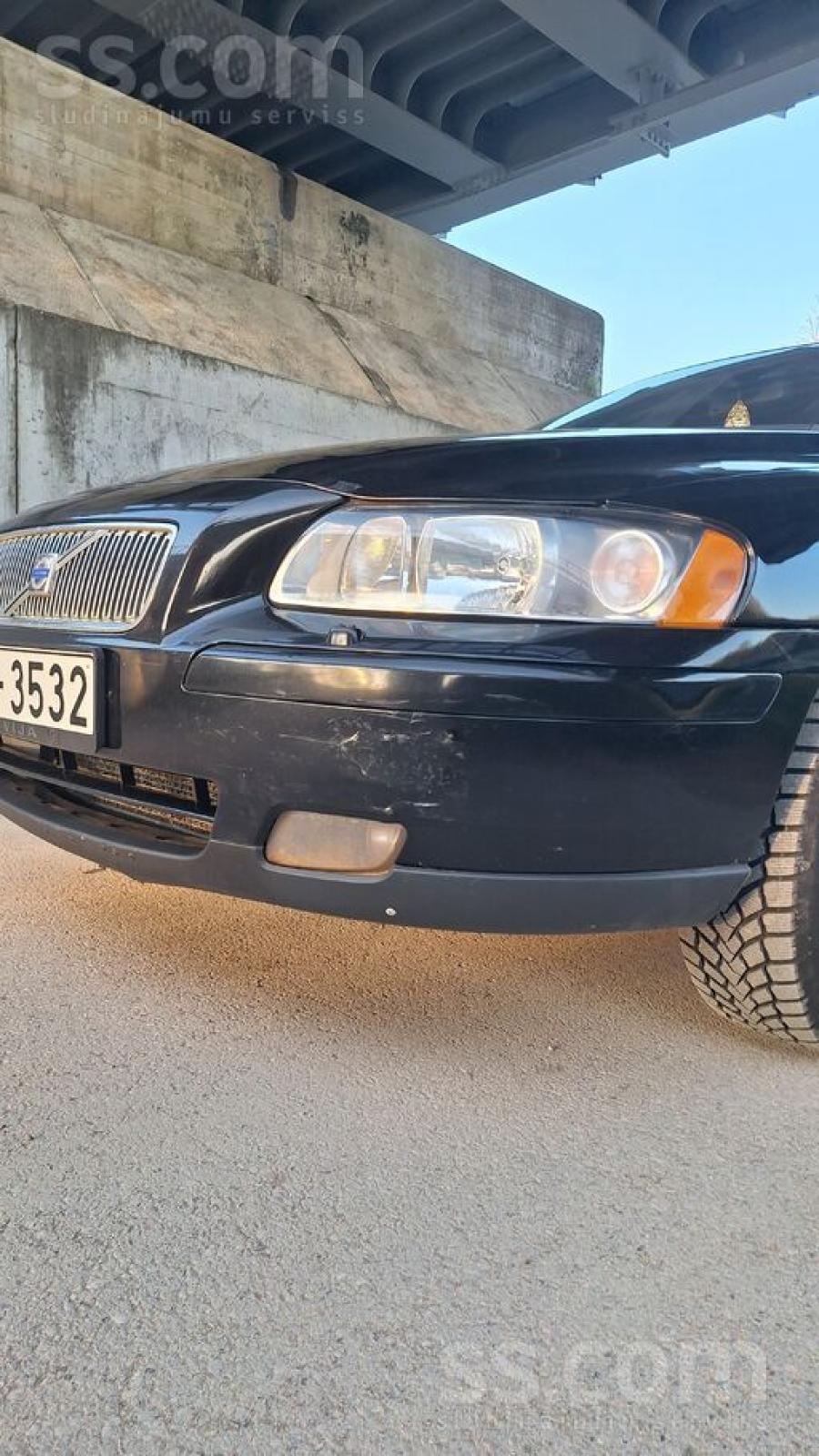 Melns Volvo V70 2004 Jēkabpils, ar dzinēja tilpumu 2.40 L un nobraukumu 421 tūkst. km par 1700 €, foto 3 vietnē AUTOMOTO.COM.LV