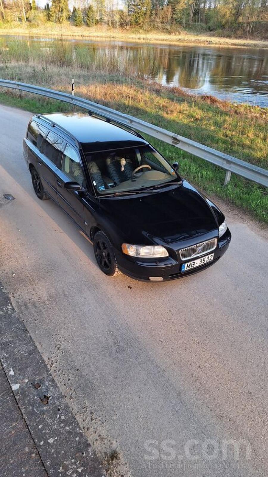 Melns Volvo V70 2004 Jēkabpils, ar dzinēja tilpumu 2.40 L un nobraukumu 421 tūkst. km par 1700 €, foto 5 vietnē AUTOMOTO.COM.LV