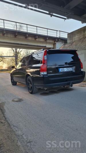 Melns Volvo V70 2004 Jēkabpils, ar dzinēja tilpumu 2.40 L un nobraukumu 421 tūkst. km par 1700 €, foto 7 vietnē AUTOMOTO.COM.LV