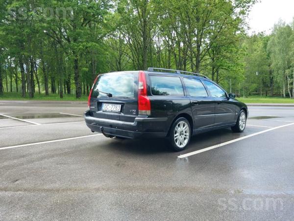 Melns Volvo V70 2004 Alūksne, ar dzinēja tilpumu 2.40 L un nobraukumu 0 tūkst. km par 1350 €, foto 5 vietnē AUTOMOTO.COM.LV