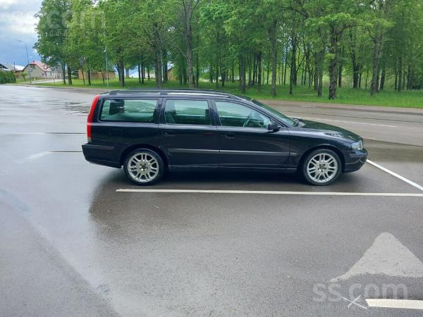 Melns Volvo V70 2004 Alūksne, ar dzinēja tilpumu 2.40 L un nobraukumu 0 tūkst. km par 1350 €, foto 10 vietnē AUTOMOTO.COM.LV
