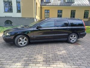 Melns Volvo V70 2004 Kuldīga, ar dzinēja tilpumu 2.40 L un nobraukumu 366 tūkst. km par 5650 €, foto 5 vietnē AUTOMOTO.COM.LV