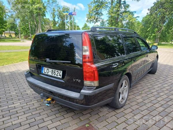 Melns Volvo V70 2004 Kuldīga, ar dzinēja tilpumu 2.40 L un nobraukumu 366 tūkst. km par 2450 €, foto 6 vietnē AUTOMOTO.COM.LV