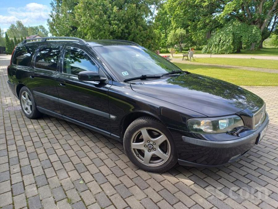 Melns Volvo V70 2004 Kuldīga, ar dzinēja tilpumu 2.40 L un nobraukumu 366 tūkst. km par 5650 €, foto 8 vietnē AUTOMOTO.COM.LV