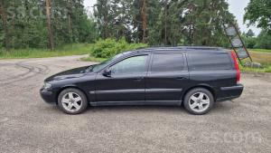 Black Volvo V70 2004 in Bauska, with an engine capacity of 2.40 L and mileage of 316 thousand km for 1490 €, photo 8 on AUTOMOTO.COM.LV