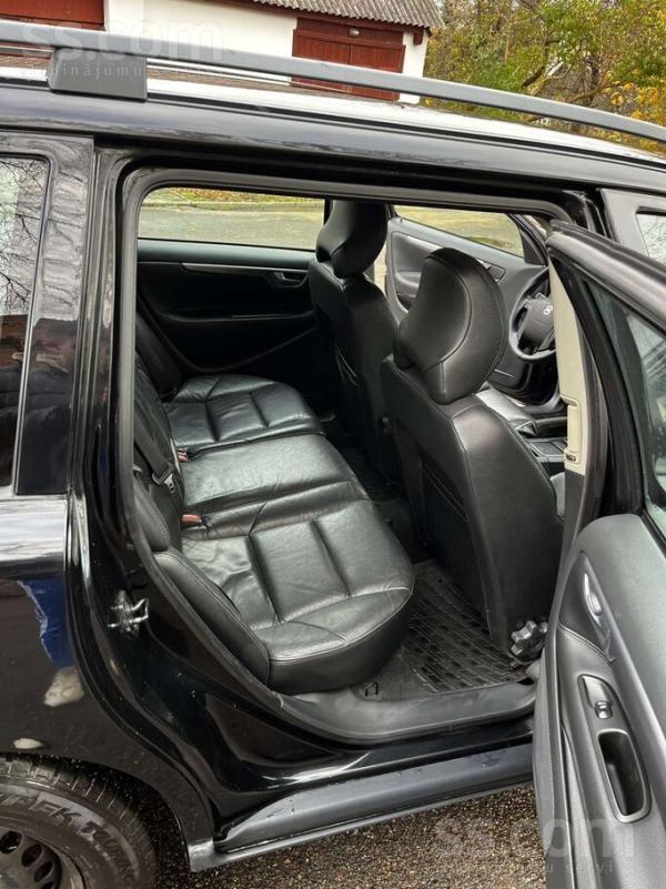 Melns Volvo V70 2004 Daugavpils, ar dzinēja tilpumu 2.40 L un nobraukumu 333 tūkst. km par 1950 €, foto 11 vietnē AUTOMOTO.COM.LV