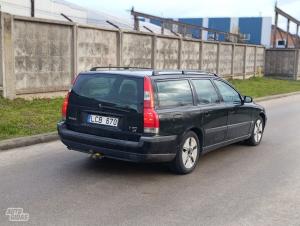 Black Volvo V70 2004 in Kaunas, with an engine capacity of 2.40 L and mileage of 263 thousand km for 799 €, photo 5 on AUTOMOTO.COM.LV