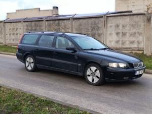 Black Volvo V70 2004 in Kaunas, with an engine capacity of 2.40 L and mileage of 263 thousand km for 799 €, photo 10 on AUTOMOTO.COM.LV