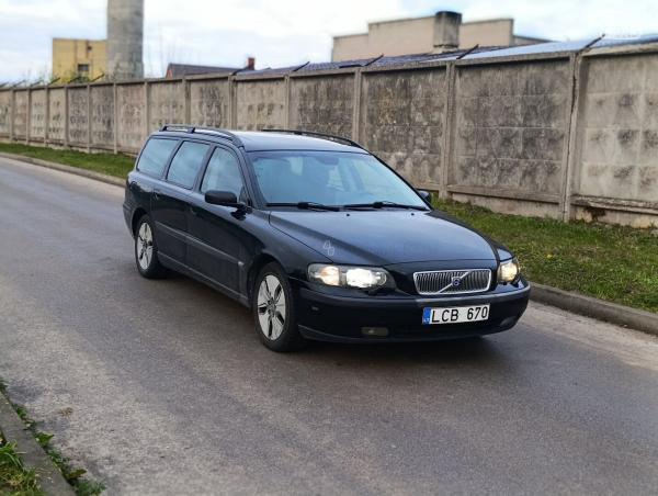 Melns Volvo V70 2004 Kauņa, ar dzinēja tilpumu 2.40 L un nobraukumu 246 tūkst. km par 699 €, foto 4 vietnē AUTOMOTO.COM.LV
