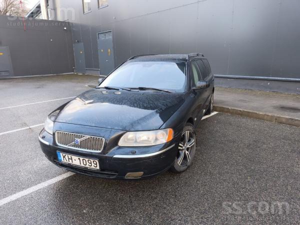 Melns Volvo V70 2004 Rīga, ar dzinēja tilpumu 2.40 L un nobraukumu 0 tūkst. km par 2700 €, foto 3 vietnē AUTOMOTO.COM.LV