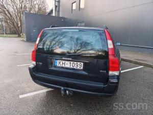 Melns Volvo V70 2004 Rīga, ar dzinēja tilpumu 2.40 L un nobraukumu 0 tūkst. km par 2700 €, foto 4 vietnē AUTOMOTO.COM.LV