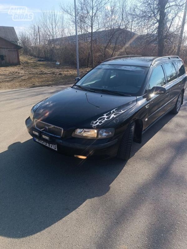 Black Volvo V70 2004 in Trakai, with an engine capacity of 2.40 L and mileage of 400 thousand km for 1000 €, photo 2 on AUTOMOTO.COM.LV