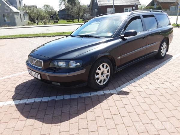 Melns Volvo V70 2004 Preiļi, ar dzinēja tilpumu 2.40 L un nobraukumu 441 tūkst. km par 2000 €, foto 1 vietnē AUTOMOTO.COM.LV