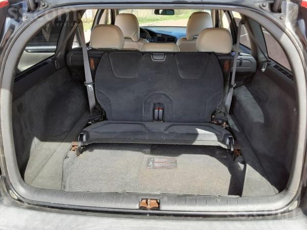 Melns Volvo V70 2004 Preiļi, ar dzinēja tilpumu 2.40 L un nobraukumu 441 tūkst. km par 2000 €, foto 4 vietnē AUTOMOTO.COM.LV