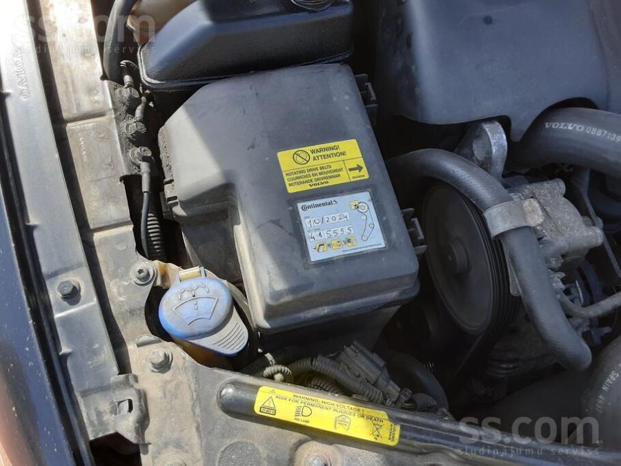 Melns Volvo V70 2004 Preiļi, ar dzinēja tilpumu 2.40 L un nobraukumu 441 tūkst. km par 2000 €, foto 7 vietnē AUTOMOTO.COM.LV
