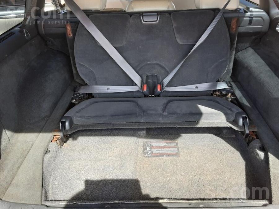 Melns Volvo V70 2004 Preiļi, ar dzinēja tilpumu 2.40 L un nobraukumu 441 tūkst. km par 2000 €, foto 8 vietnē AUTOMOTO.COM.LV