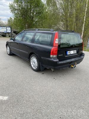 Melns Volvo V70 2004 Valka, ar dzinēja tilpumu 2.40 L un nobraukumu 447 tūkst. km par 1200 €, foto 8 vietnē AUTOMOTO.COM.LV