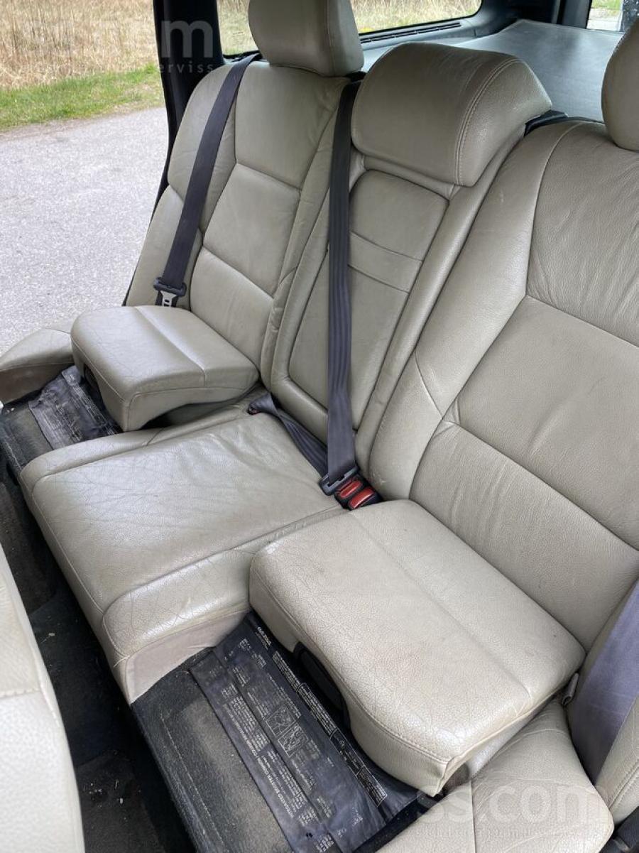 Melns Volvo V70 2004 Valka, ar dzinēja tilpumu 2.40 L un nobraukumu 447 tūkst. km par 1200 €, foto 12 vietnē AUTOMOTO.COM.LV
