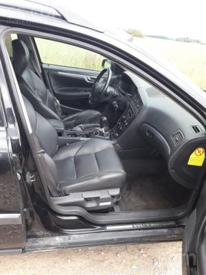 Melns Volvo V70 2004 Jelgava, ar dzinēja tilpumu 2.40 L un nobraukumu 444 tūkst. km par 500 €, foto 10 vietnē AUTOMOTO.COM.LV