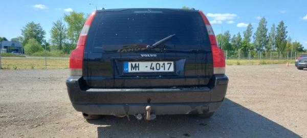 Melns Volvo V70 2004 Rīga, ar dzinēja tilpumu 2.40 L un nobraukumu 383 tūkst. km par 2350 €, foto 5 vietnē AUTOMOTO.COM.LV