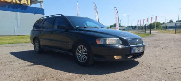 Melns Volvo V70 2004 Rīga, ar dzinēja tilpumu 2.40 L un nobraukumu 383 tūkst. km par 2350 €, foto 8 vietnē AUTOMOTO.COM.LV