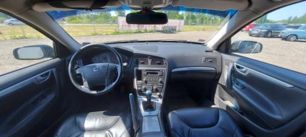 Melns Volvo V70 2004 Rīga, ar dzinēja tilpumu 2.40 L un nobraukumu 383 tūkst. km par 2350 €, foto 10 vietnē AUTOMOTO.COM.LV