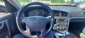 Melns Volvo V70 2004 Rīga, ar dzinēja tilpumu 2.40 L un nobraukumu 383 tūkst. km par 2350 €, foto 19 vietnē AUTOMOTO.COM.LV