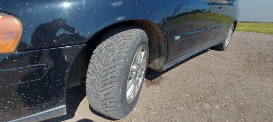 Melns Volvo V70 2004 Rīga, ar dzinēja tilpumu 2.40 L un nobraukumu 383 tūkst. km par 2350 €, foto 32 vietnē AUTOMOTO.COM.LV
