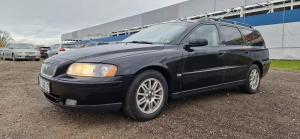 Melns Volvo V70 2004 Daugavpils, ar dzinēja tilpumu 2.40 L un nobraukumu 383 tūkst. km par 2250 €, foto  vietnē AUTOMOTO.COM.LV