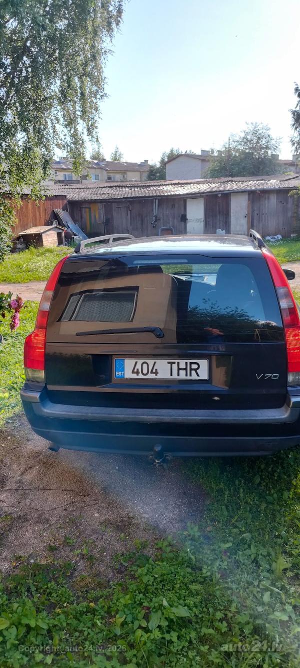 Black Volvo V70 2004 in Tartu, with an engine capacity of 2.40 L and mileage of 423 thousand km for 2300 €, photo 10 on AUTOMOTO.COM.LV