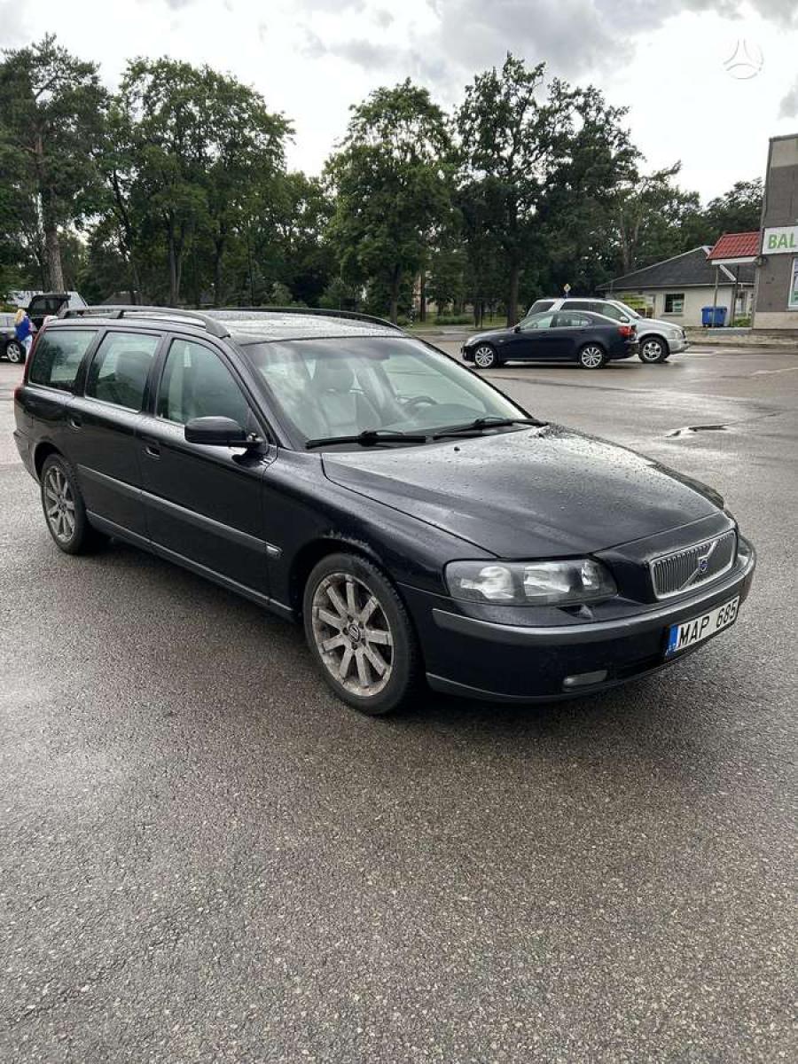 Черный Вольво В70 2004 в Алитус, объемом двигателя 2.40 л и пробегом 391 тыс. км за 1500 €, фото 7 на AUTOMOTO.COM.LV