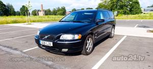 Melns Volvo V70 2004 Narva, ar dzinēja tilpumu 2.40 L un nobraukumu 400 tūkst. km par 1490 €, foto 5 vietnē AUTOMOTO.COM.LV