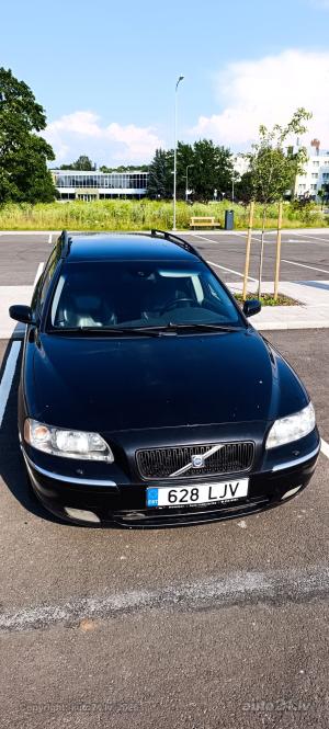 Melns Volvo V70 2004 Narva, ar dzinēja tilpumu 2.40 L un nobraukumu 400 tūkst. km par 1490 €, foto 7 vietnē AUTOMOTO.COM.LV
